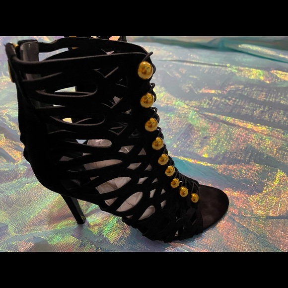Shoes | Womens Perlina Style Shoes With Gold Buttons Black Stiletto ...